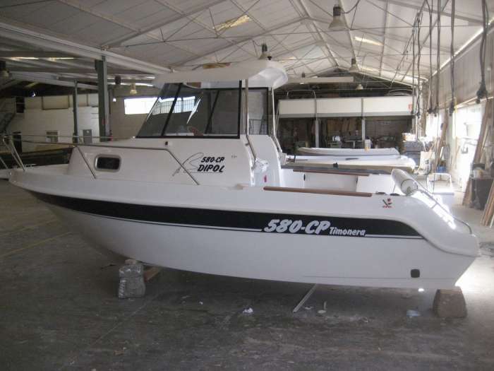 DIPOL 580-CP TIMONERA - DIPOL embarcaciones